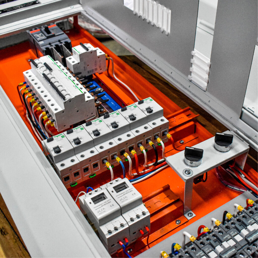 TABLERO DE EMPOTRAR A MEDIDA – JCSA SAC