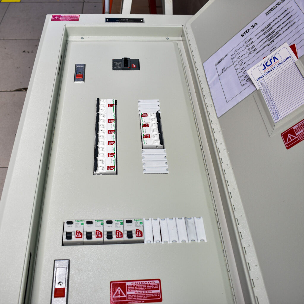 TABLERO DE EMPOTRAR – JCSA SAC